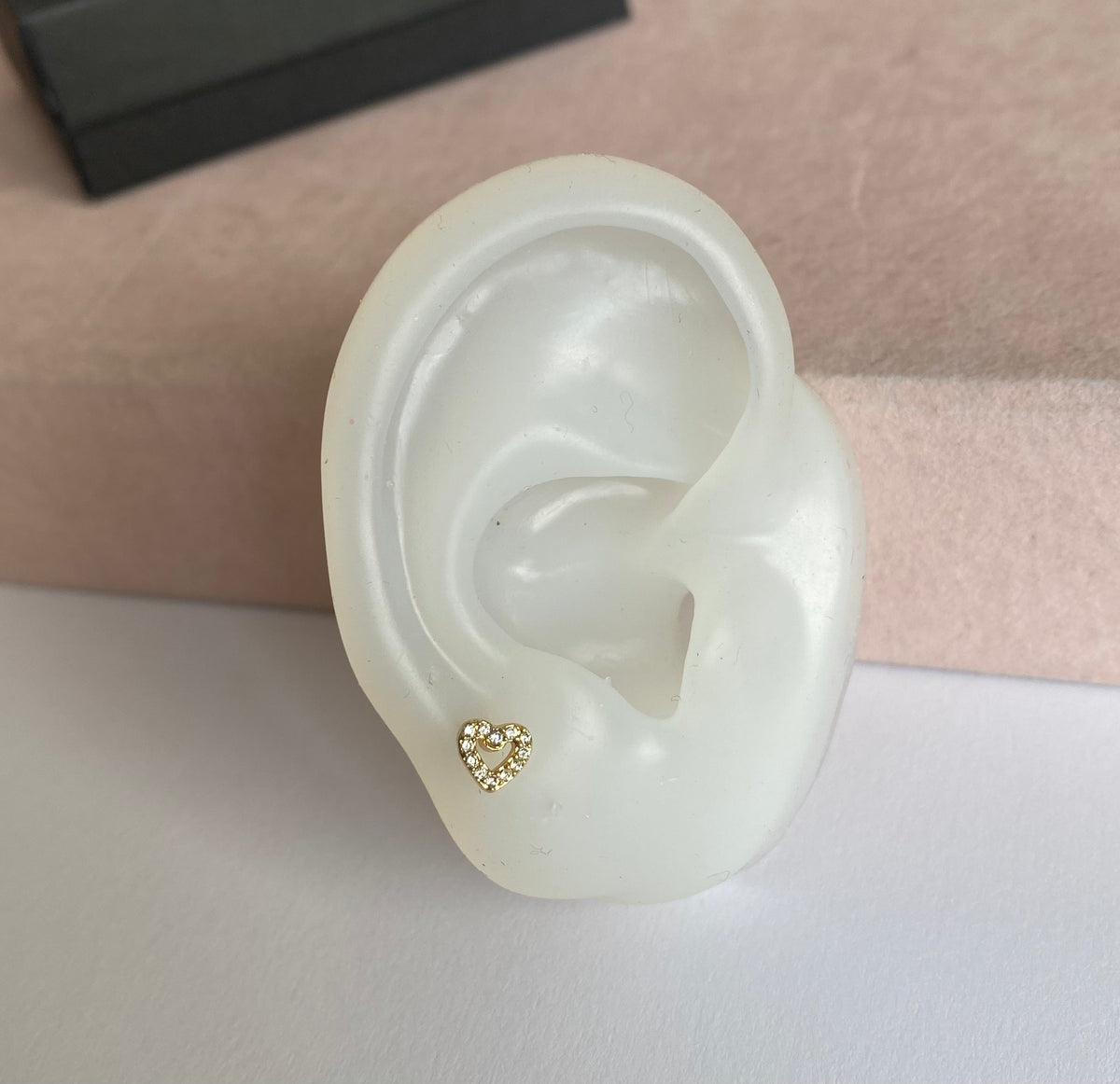 Piercing corazón hueco – Magnolia Jwl